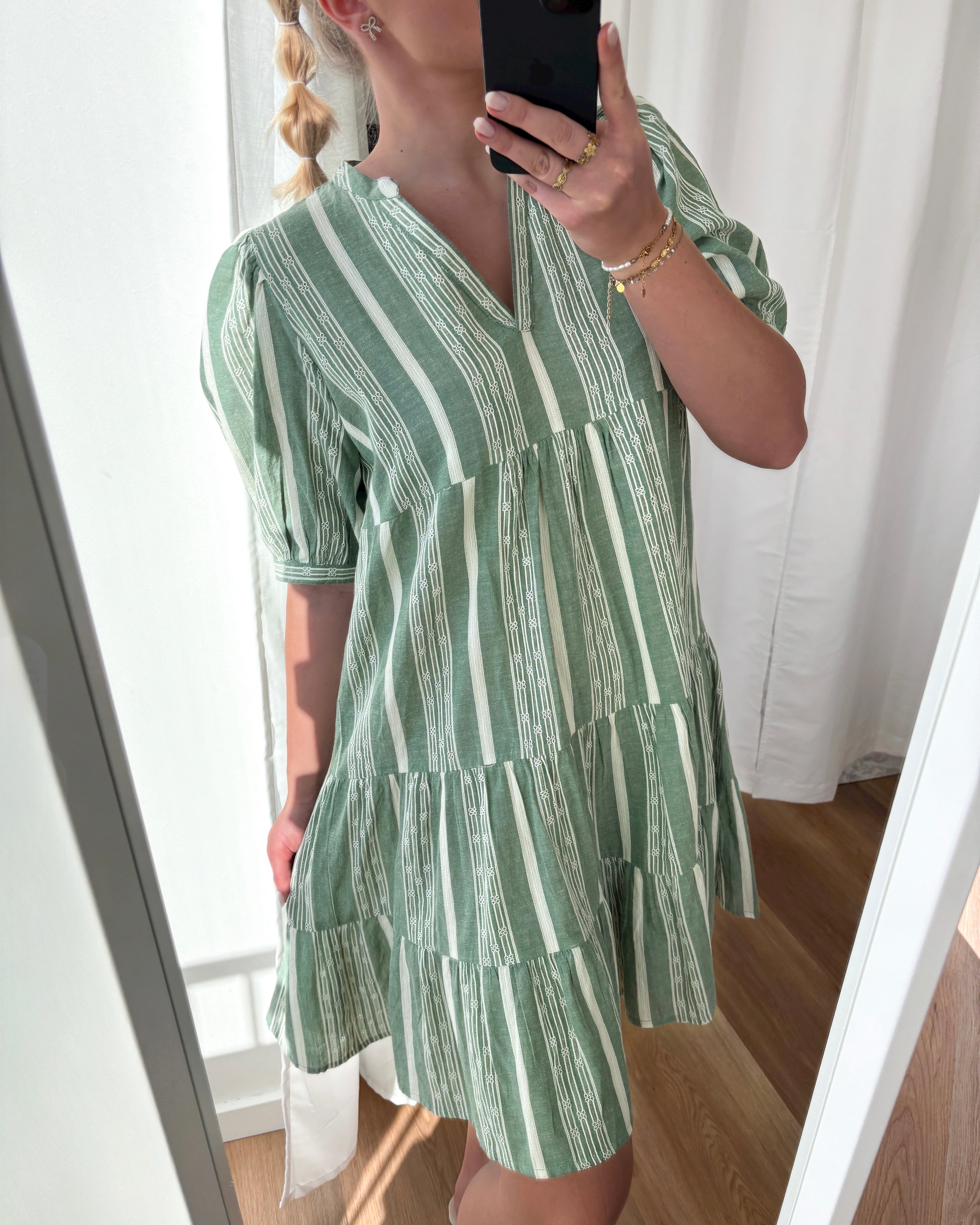 Sister’s Point kjole ibon green comb – Dressforsuccess